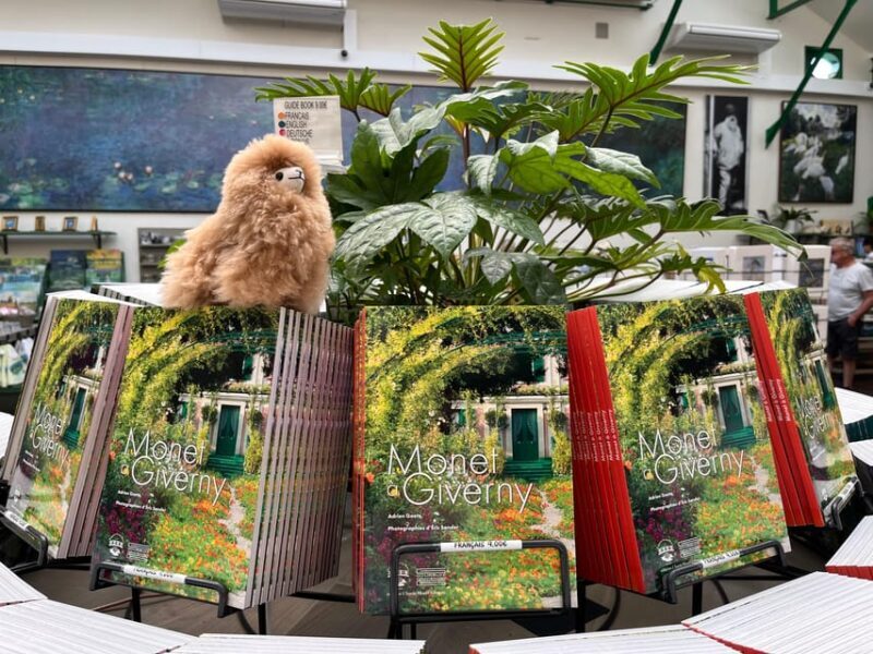 Giverny & Versailles Full-day Tour by Comfort Car - FAQ
