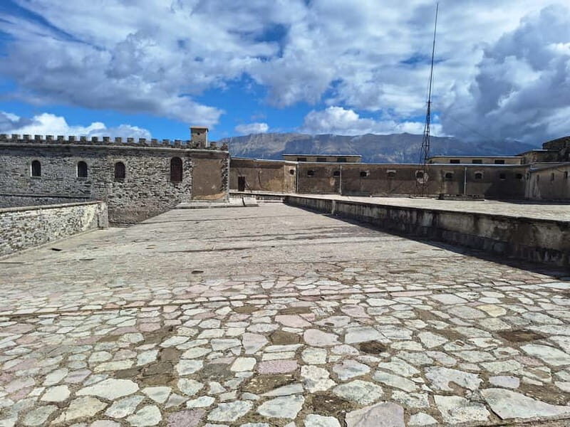 Gjirokastra: Guided City Tour with Castle and Skenduli House - Gjirokastra: Guided City Tour with Castle and Skenduli House