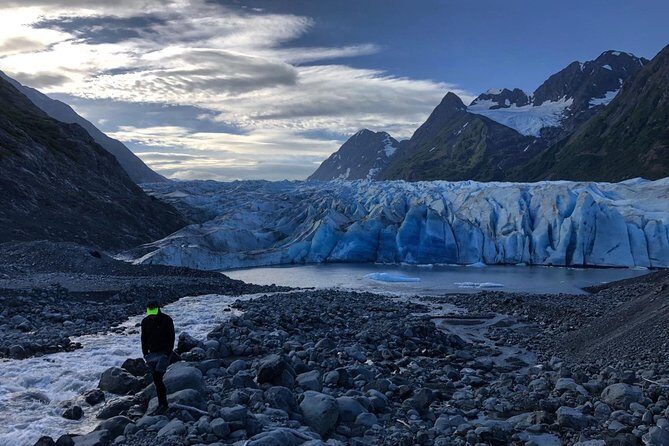 Glacier Blue Kayak & Grandview Tour - Who Should Book This Tour?