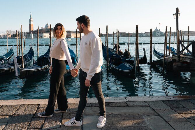 Glam photoshoot in hidden Venice! (up to 4) - The Sum Up