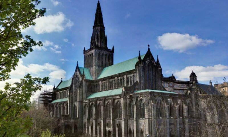 Glasgow and Scottish Lakes Tour in Italian - Key Points