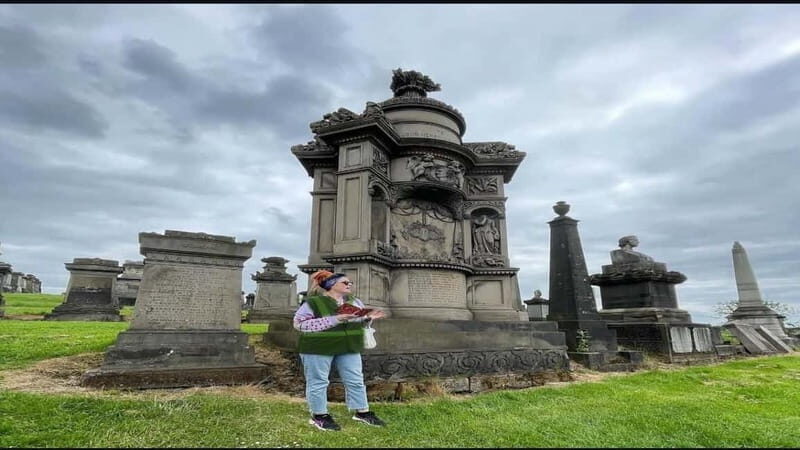 Glasgow Necropolis: Private Tour with Local Guide - The Experience and Its Value
