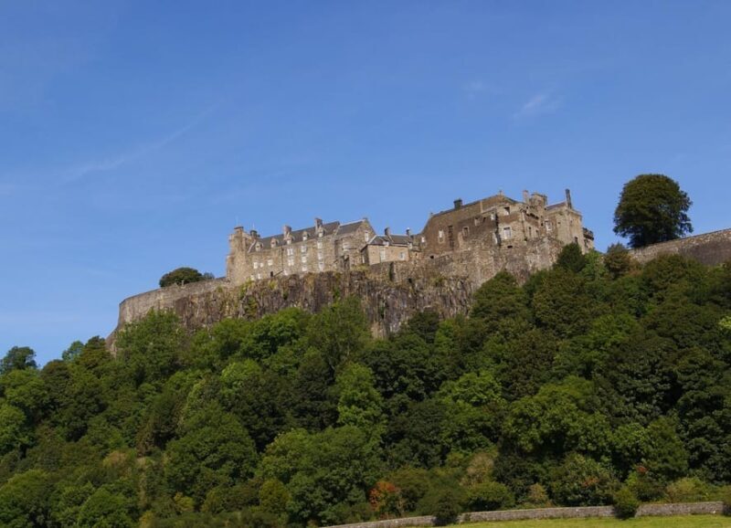 Glasgow: Stirling Castle, Loch Lomond Walk, and Whisky Tour - Key Points