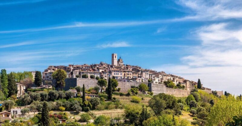 Glass Blowers, Art Galleries and Medieval Villages - Key Points