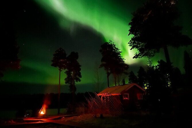 Glass Igloo Campfire Dinner under Northern Lights - A Closer Look at the Experience