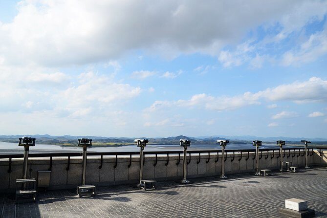 Glimpse into North Korea in 4 hours' layover tour - Authenticity and Authentic Experiences