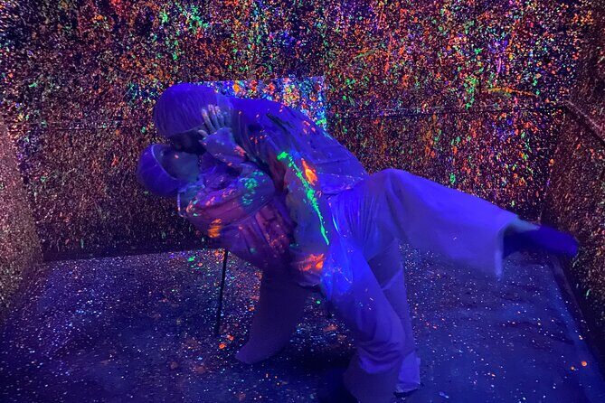 Glow in the Dark Splatter Paint Experience - A Creative Night Out with a Glow