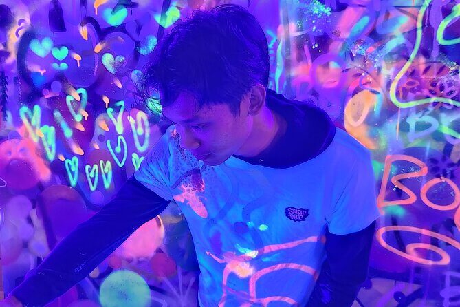 Glow Workshop Neon Art Experience at Studio WIP - Key Points
