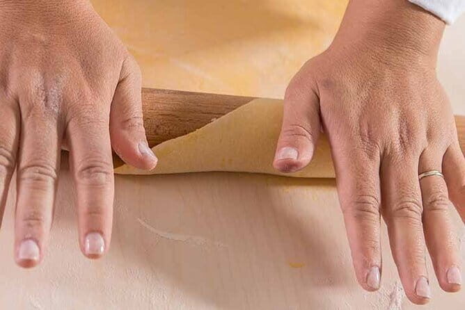 Gluten free pasta and dessert class 6 guests max - Key Points