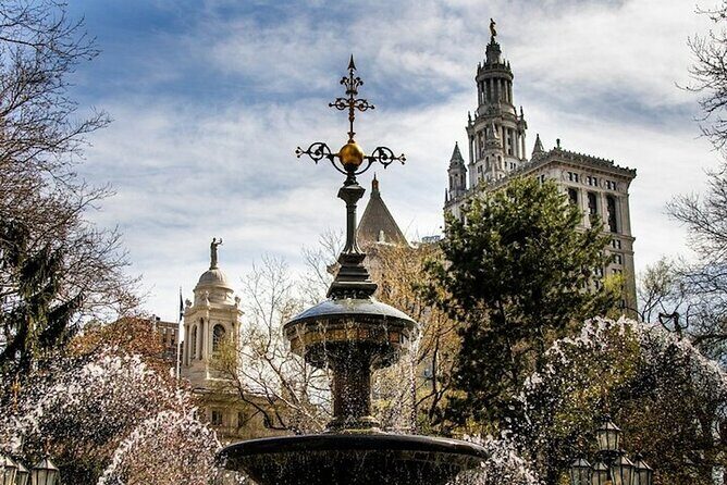 Go Up the Empire State Building and 3 Hour Manhattan Walking Tour - The Iconic Flatiron Building