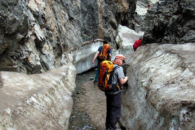 Gobi Desert and Eight lakes trekking and driving combined tour - FAQs