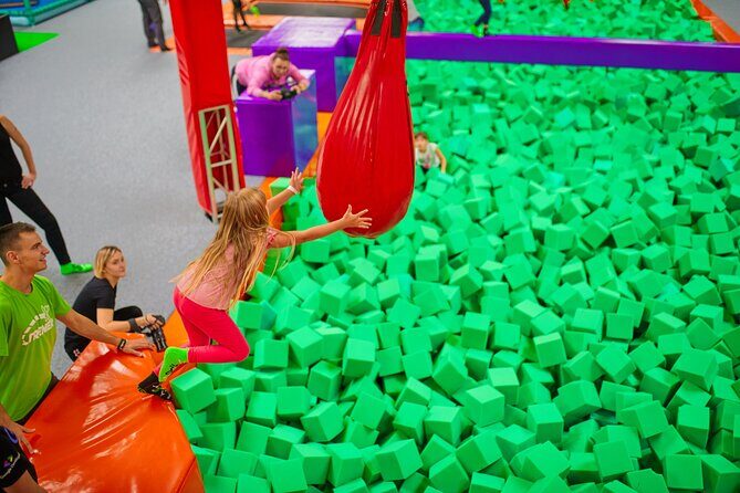 GOjump MEGAPARK Kraków-Sikorki - 1 hour Trampoline Park ticket - Who Will Love GOjump the Most?