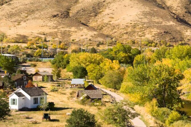 Gold Beer and the Rockies: Audio Walking Tour of Golden's Past - Discovering Golden: A Town of Contrasts