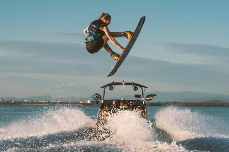 Gold Coast: 6-Hour Wakeboarding & Wakesurfing with Lunch - Practical Details and Tips