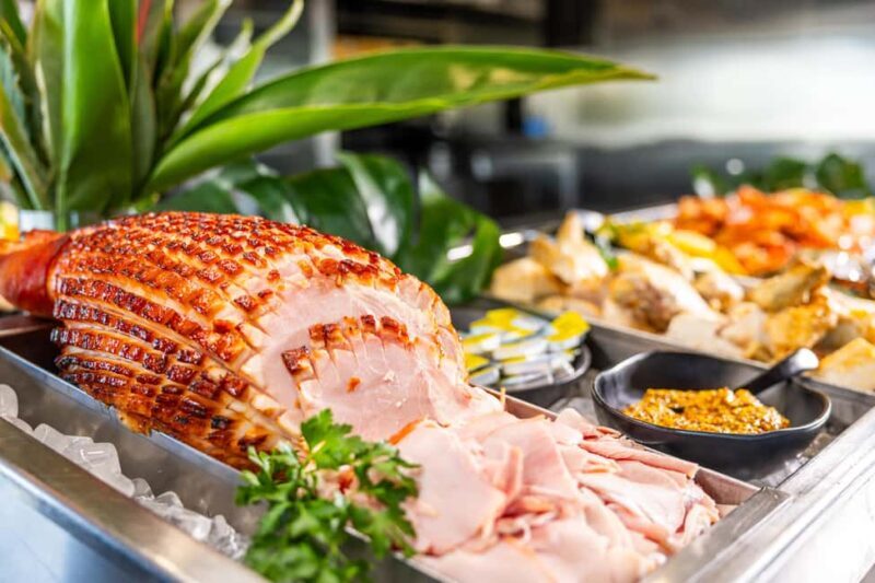 Gold Coast: Sightseeing Cruise with Buffet Lunch - Comfort and Convenience