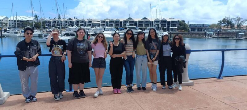 Gold Coast Surfers Paradise Private Tour from Brisbane - Surfers Paradise Beach and Shopping District
