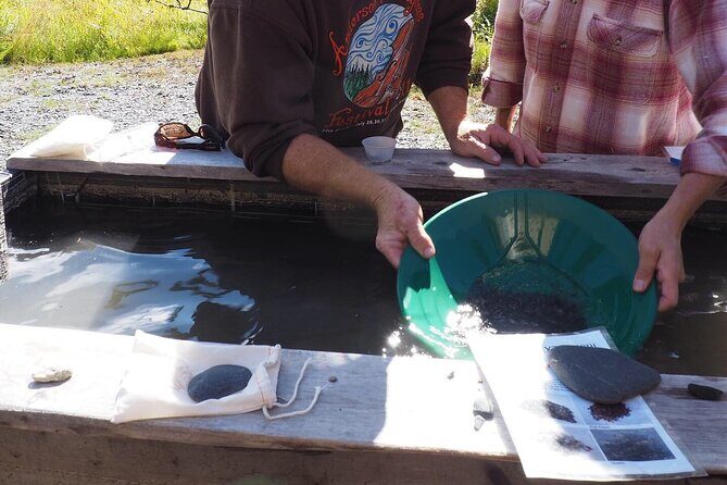 Gold Panning in Seward, Alaska - The Pros and Cons