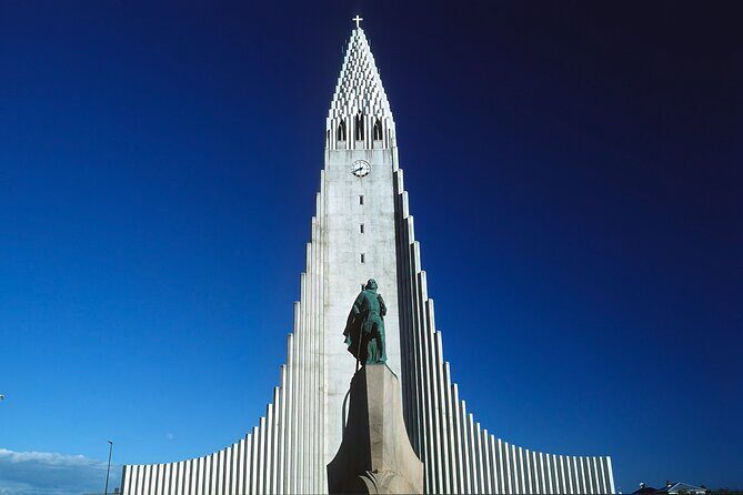 Golden Circle German-speaking small group tour from Reykjavík - Exploring the Itinerary: From Reykjavík to Iceland’s Most Famous Sights