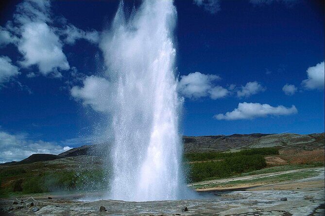 Golden Circle German-speaking small group tour from Reykjavík - Experience Quality and Comfort