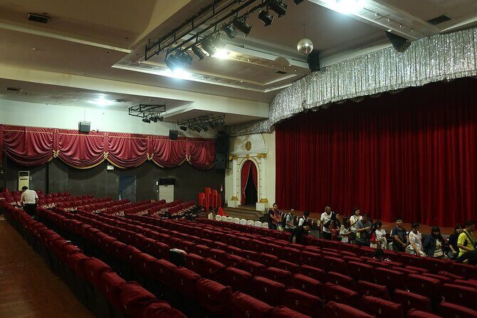 Golden Dome Cabaret: A Night of Glamour and Glitter - How the Experience Loosely Unfolds