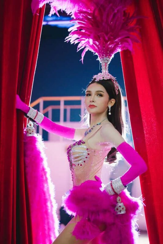 Golden Dome Show Experience: Elegant Performance in Bangkok - Why This Show Stands Out