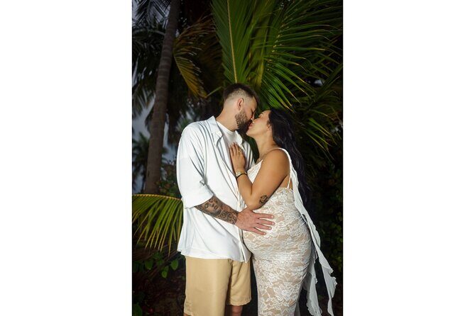 Golden Hour Beach Photo Shoot in San Juan - Authentic Feedback from Past Participants