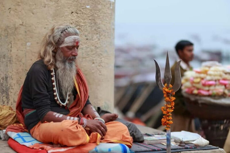 Golden Hour on the Ganges - Sunrise Boat Tour - Exploring the Experience in Detail