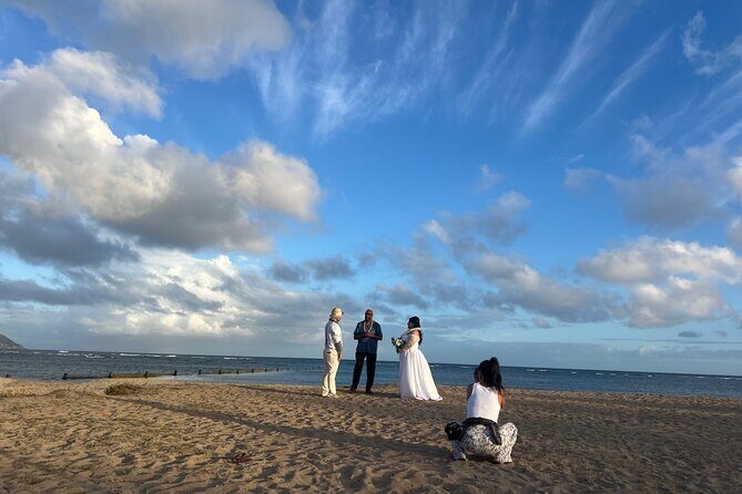 Golden Hour Wedding Honolulu Officiant, Lei for 2 and Pro Photos - Summary of Advantages