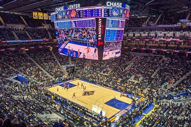 Golden State Warriors Basketball Game at Chase Center - An In-Depth Look at the Experience