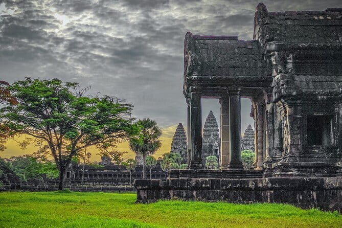 Golden Temples with Sunset - Small Group - Authenticity and Overall Experience