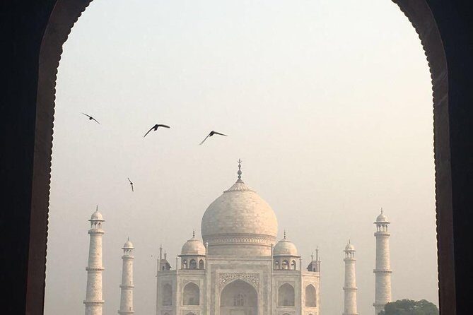 Golden Tingle Tour (delhi agra jaipur) by car - Day 1: Delhi – A Tapestry of Old and New