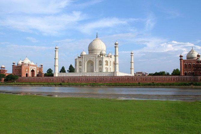 Golden Triangle 2-Day Tour to Taj Mahal, Agra and Jaipur from Delhi by Rail - Who Should Consider This Tour?
