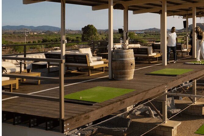 Golf Driving Range and Drinks Tour - Key Points