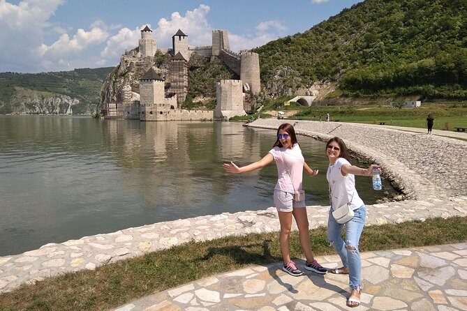 Golubac Fortress w/Iron Gate Speed Boat & Rakija Distillery tour - FAQs