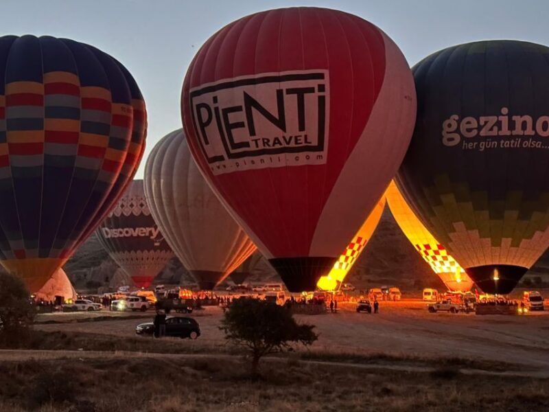 Göreme Valleys Photo Session with Balloons and Vintage Car - A Closer Look at the Experience