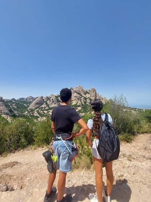 Gorros de Montserrat: climb and enjoy the magical mountain from its peaks. - Practical Details and Logistics