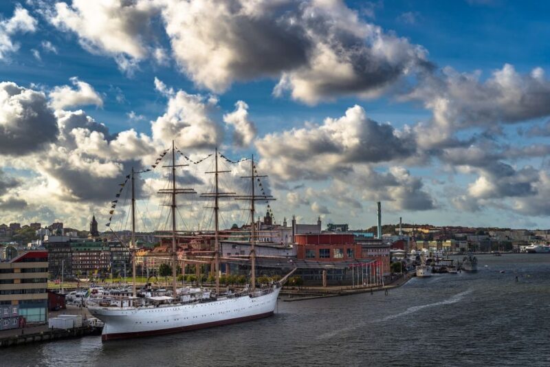 Gothenburg: Capture the most Photogenic Spots with a Local - The Experience & Its Practicalities