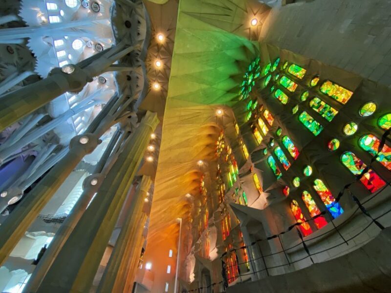 Gothic Paths, Tapas & Sagrada Familia. Private Tour - Meeting Point and First Impressions