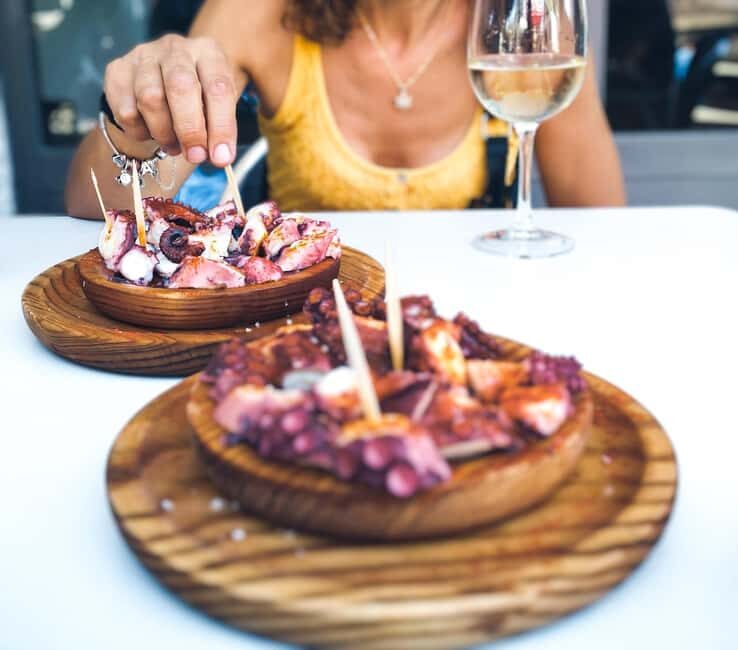 Gothic Quarter: Gourmet Food Private Tour & Sagrada Familia - Who Will Love This Tour?