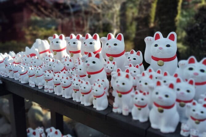 Gotokuji Temple Walking Tour with Numerous cat statues - FAQs