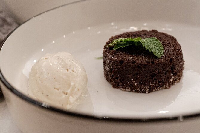 Gourmet Dining Experience - Key Points: