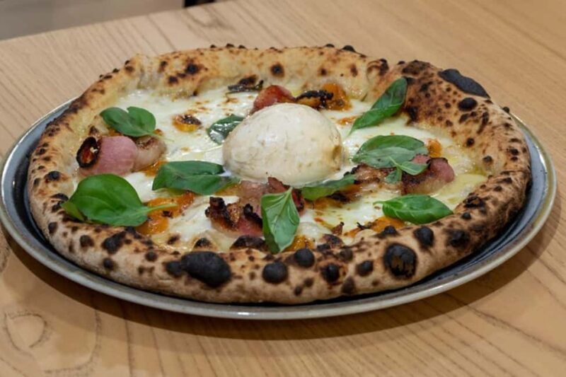 Gourmet Pizza Experience with Drinks and Dessert in Lecce - An In-Depth Look at the Gourmet Pizza Experience