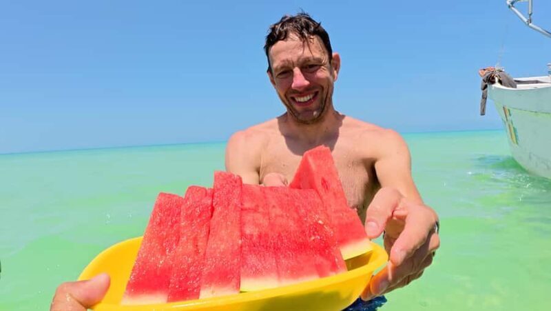 Gourmet Seafood Tasting in the Holbox Sea - The Views and Atmosphere