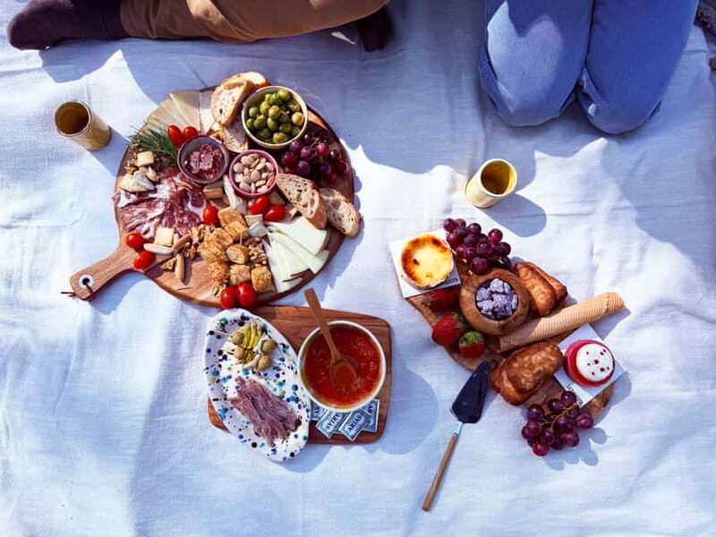 Gourmet Spanish Tapas Picnic in Retiro Park (Private) - Key Points