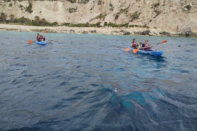 Gozo: 1 hour Kayak + Cave Tour + Blue Lagoon Drop off - The Itinerary in Detail