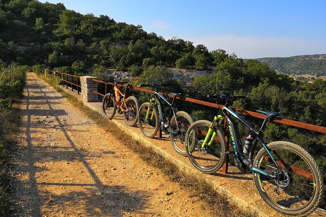 GPS tour with E-Bike on cycleroute of acqueduct Pugliese with wine tasting directly in vineyards - The Sum Up