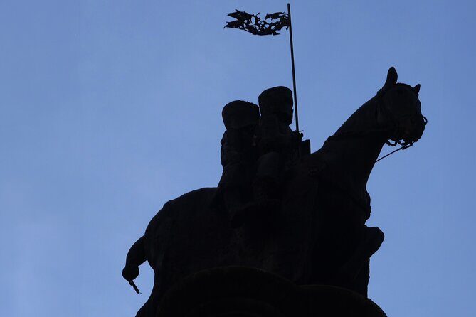 GRAILTRAIL: Quest for the Holy Grail (Self-Guided Adventure Walk) - A Deep Dive Into the Holy Grail Adventure in London