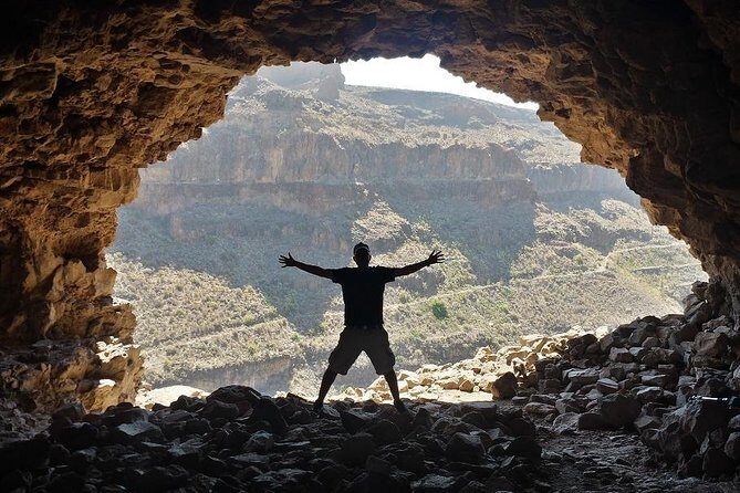 Gran Canaria highlights & hidden gems by 2 native guides - Exploring Gran Canaria’s Sacred Mountains & Hidden Corners: A Detailed Review