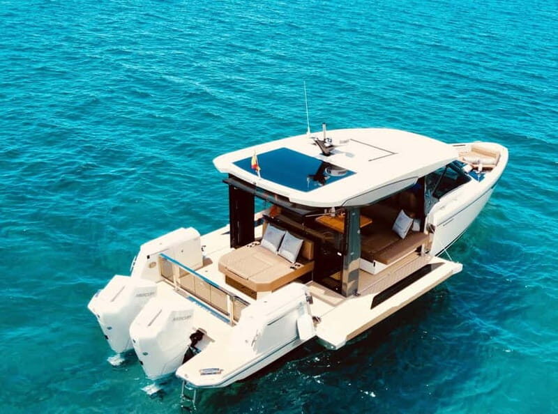 Gran Canaria: Private Luxury Boat Charter with Food & drinks - Food and Drinks: A Gourmet Experience at Sea
