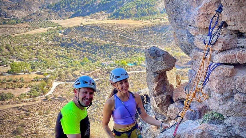 Granada: 2-Day Traditional Rock Climbing Outdoor Course - Group Size and Language